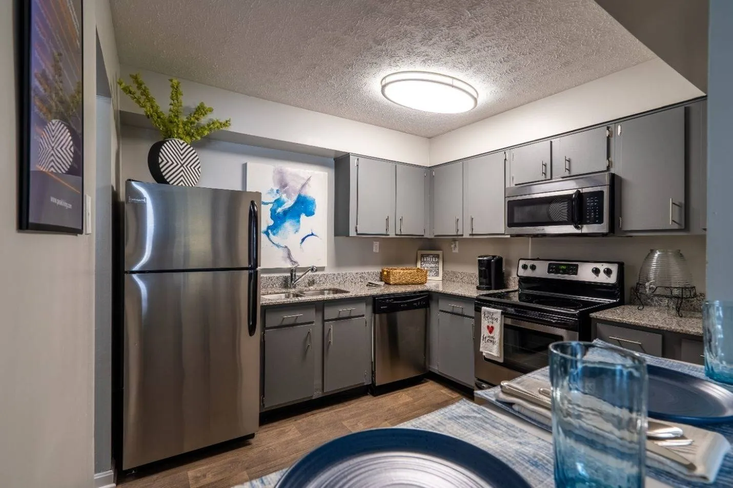 Photos & Tours | Ashton Brook Apartments near Louisville