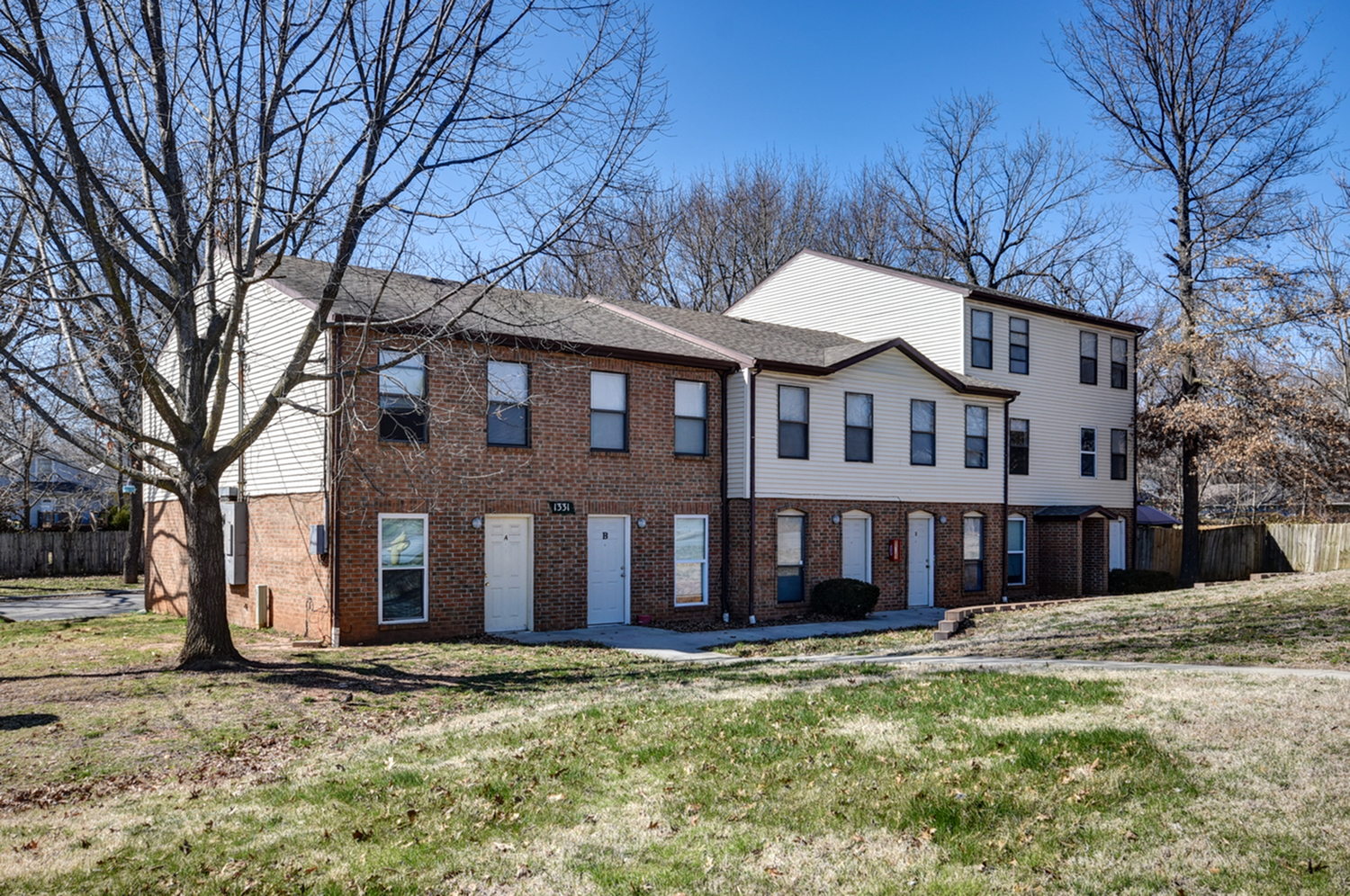 Silver Springfield Apartments in Springfield, MO