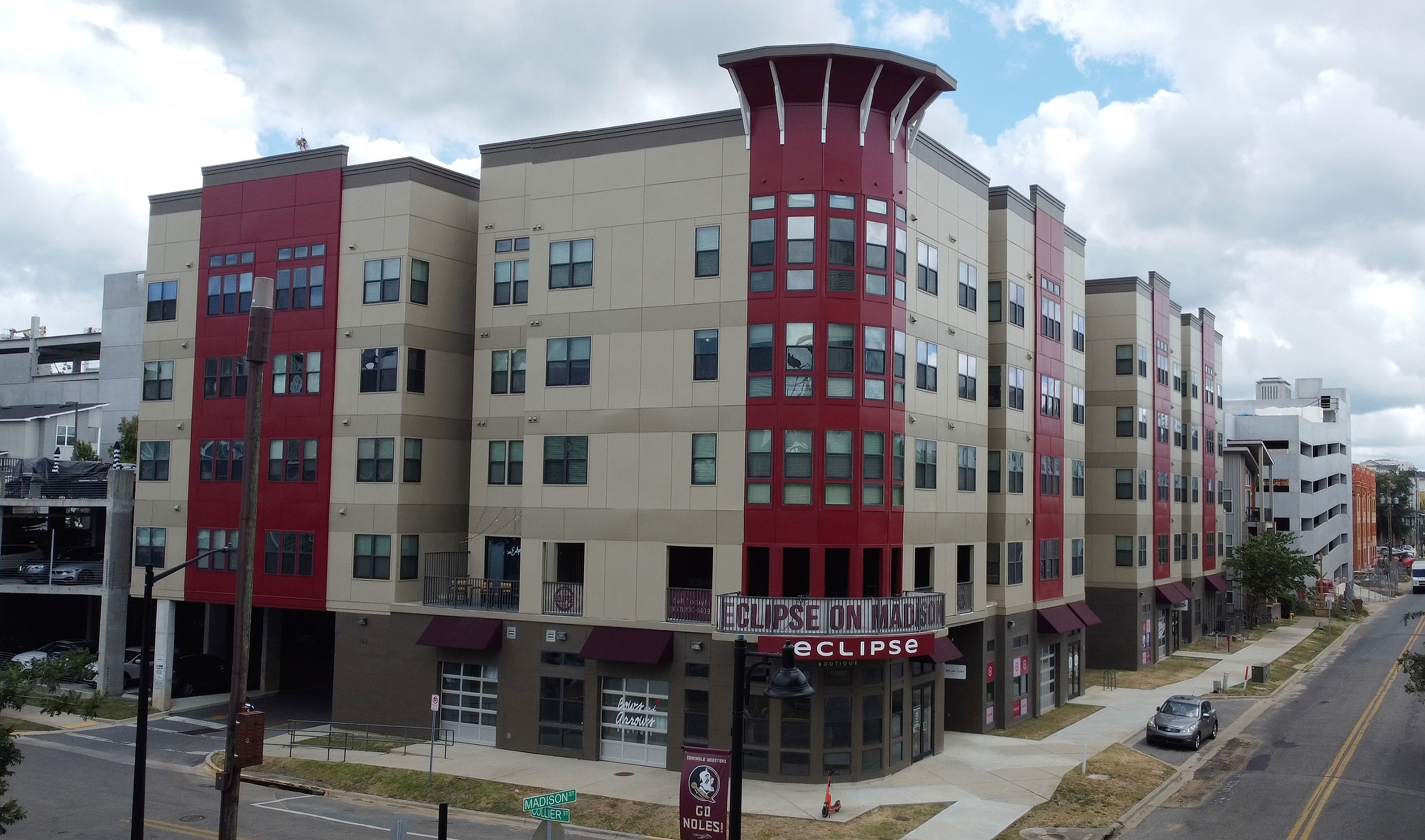 Gallery & Video Tour: Eclipse on Madison Student Apartments