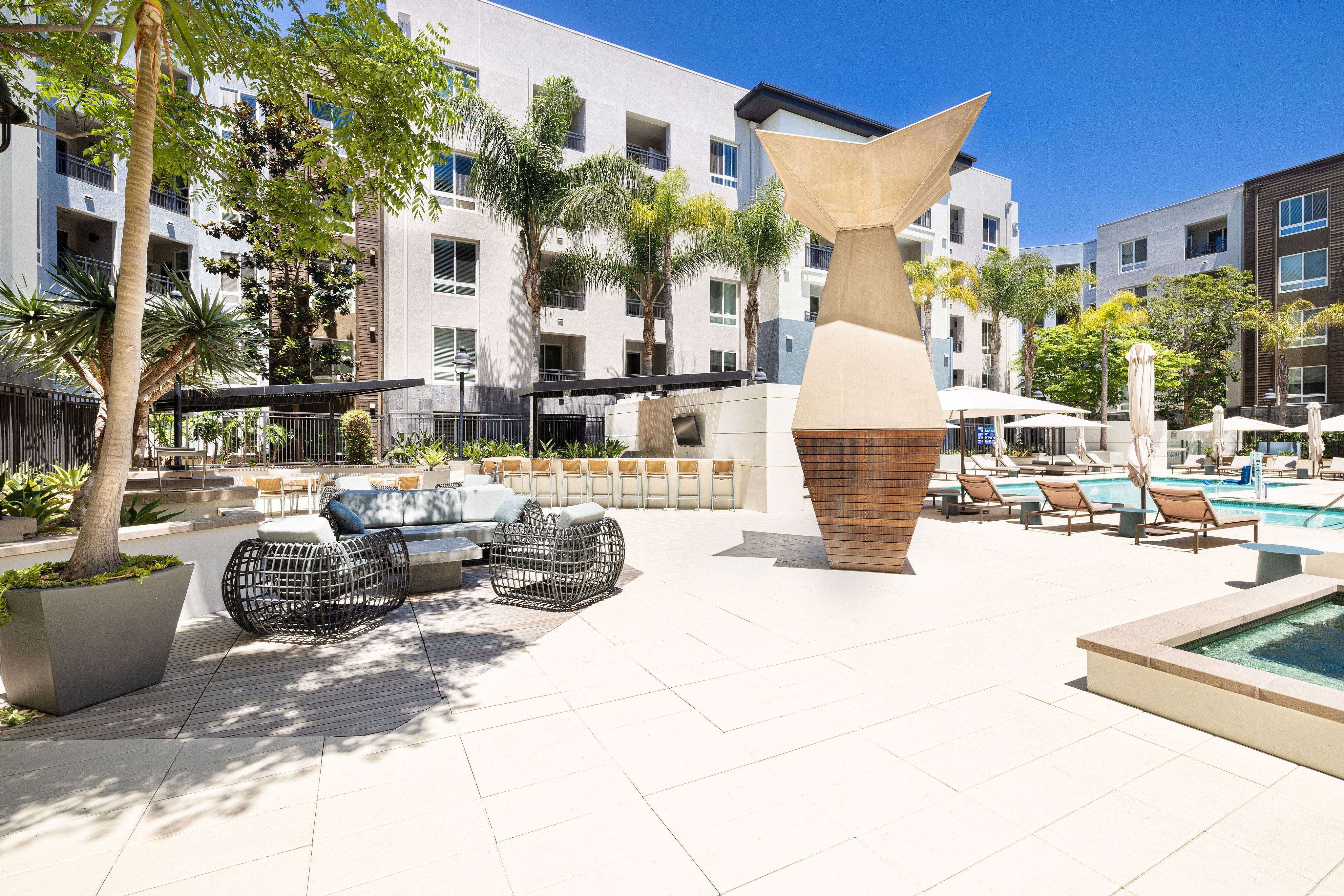 Huntington Beach Luxury Apartments