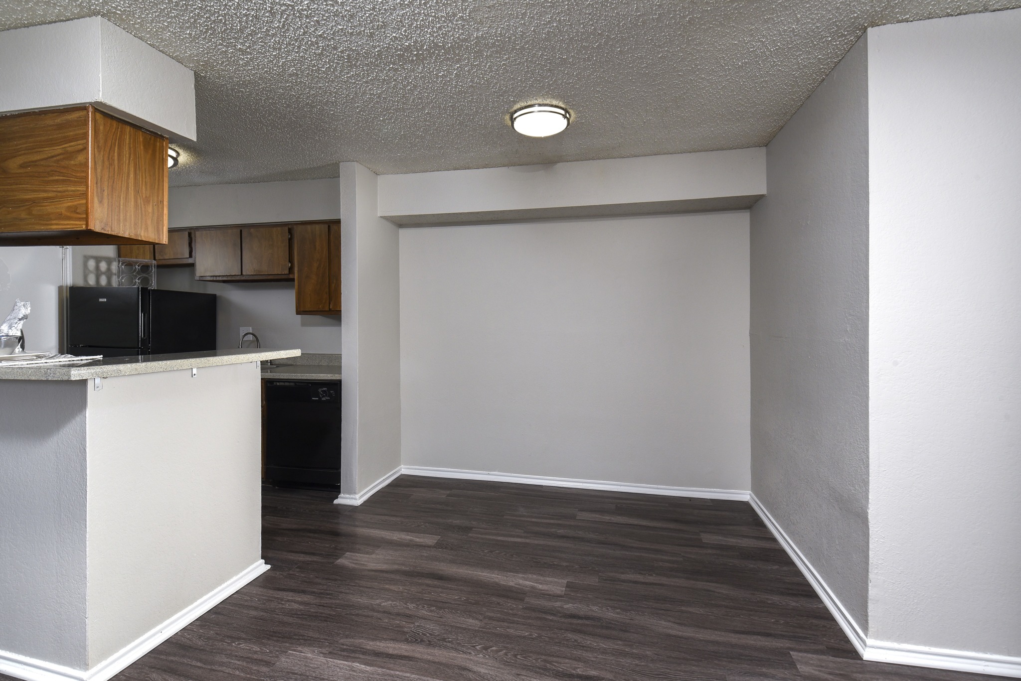 View Photos | Remington House Apartments