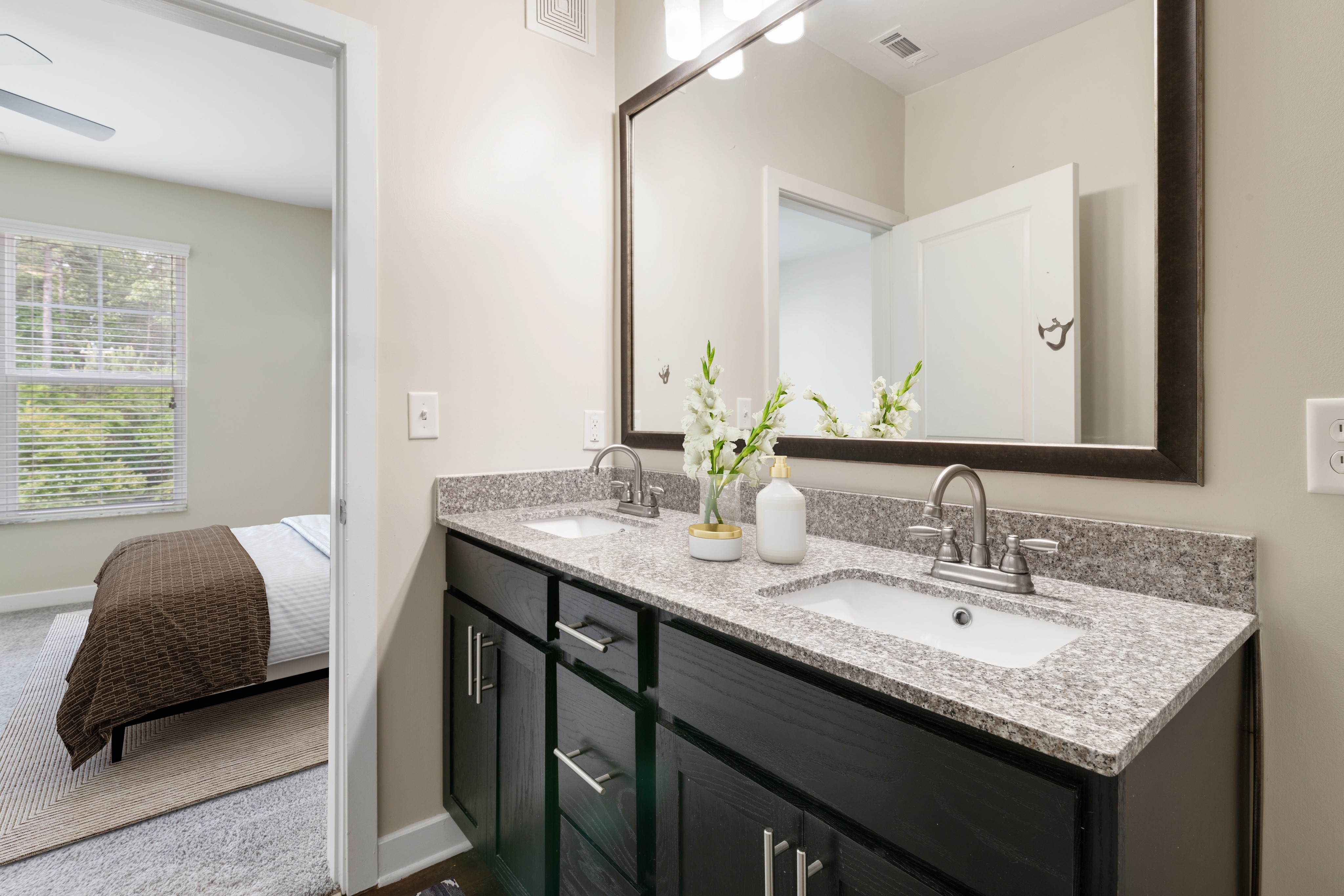 Realm at Patterson Place Photo Gallery & Virtual Tours in Durham, NC