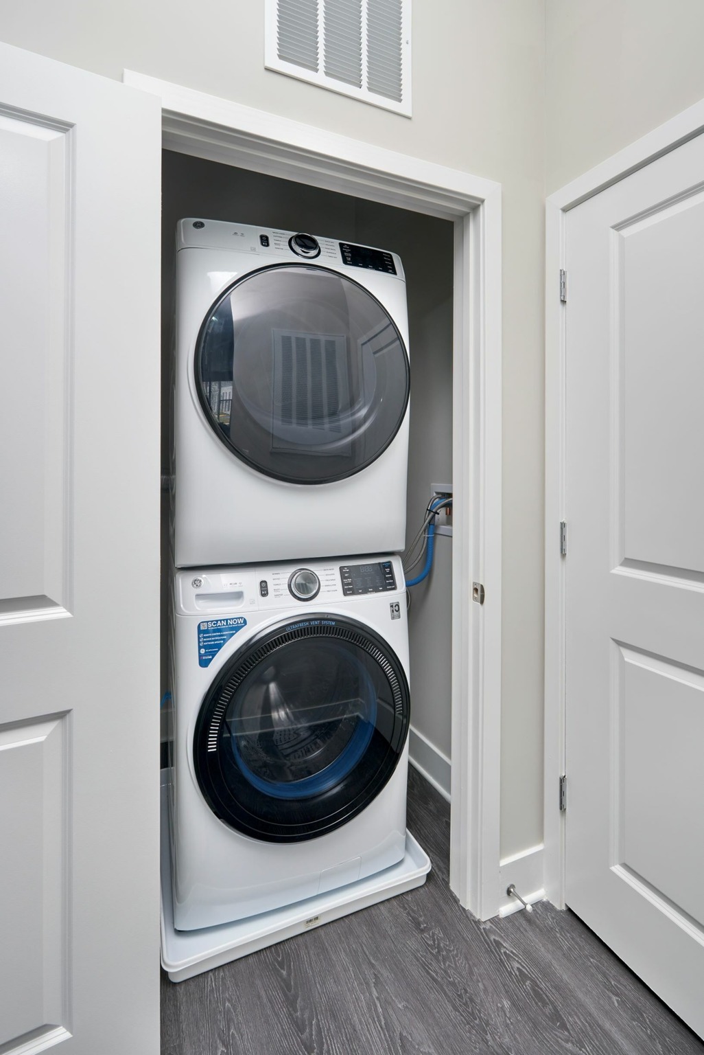 View Stunning Photos at Belmont at One University.