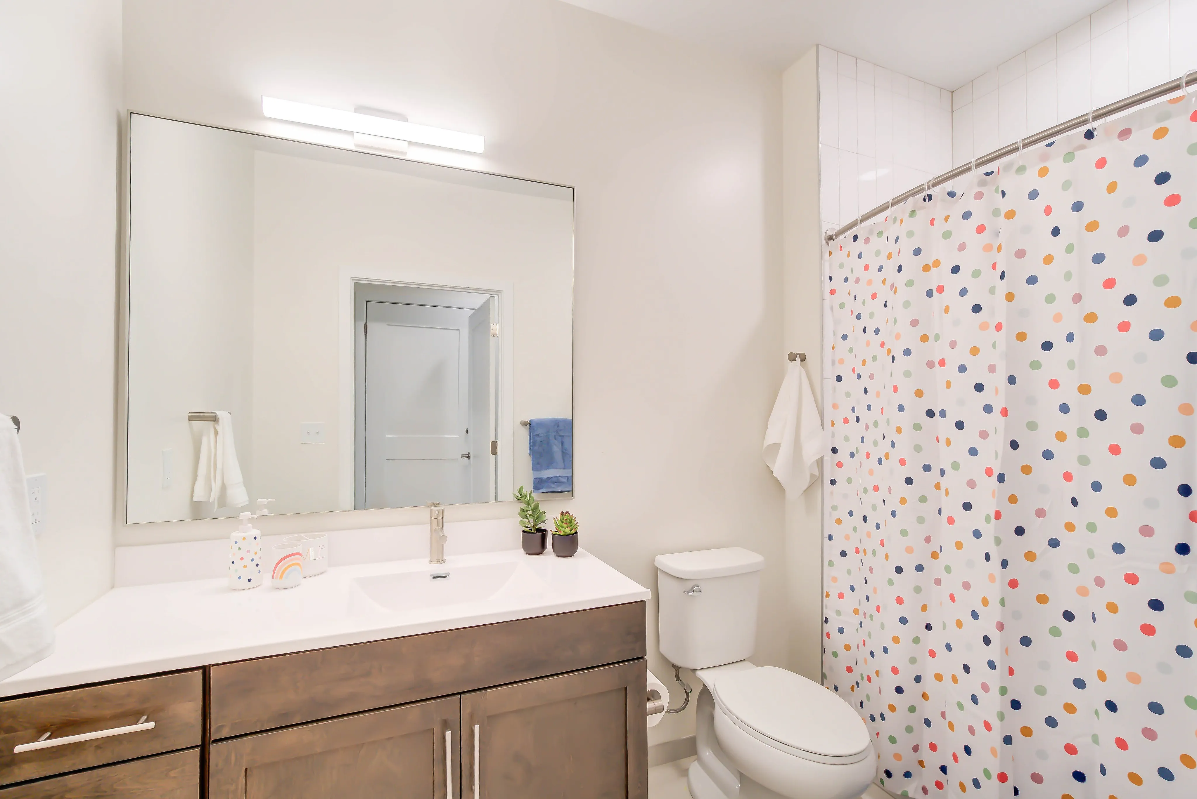 Photos: Indigo at McLean Station— Affordable Luxury Apartments in ...