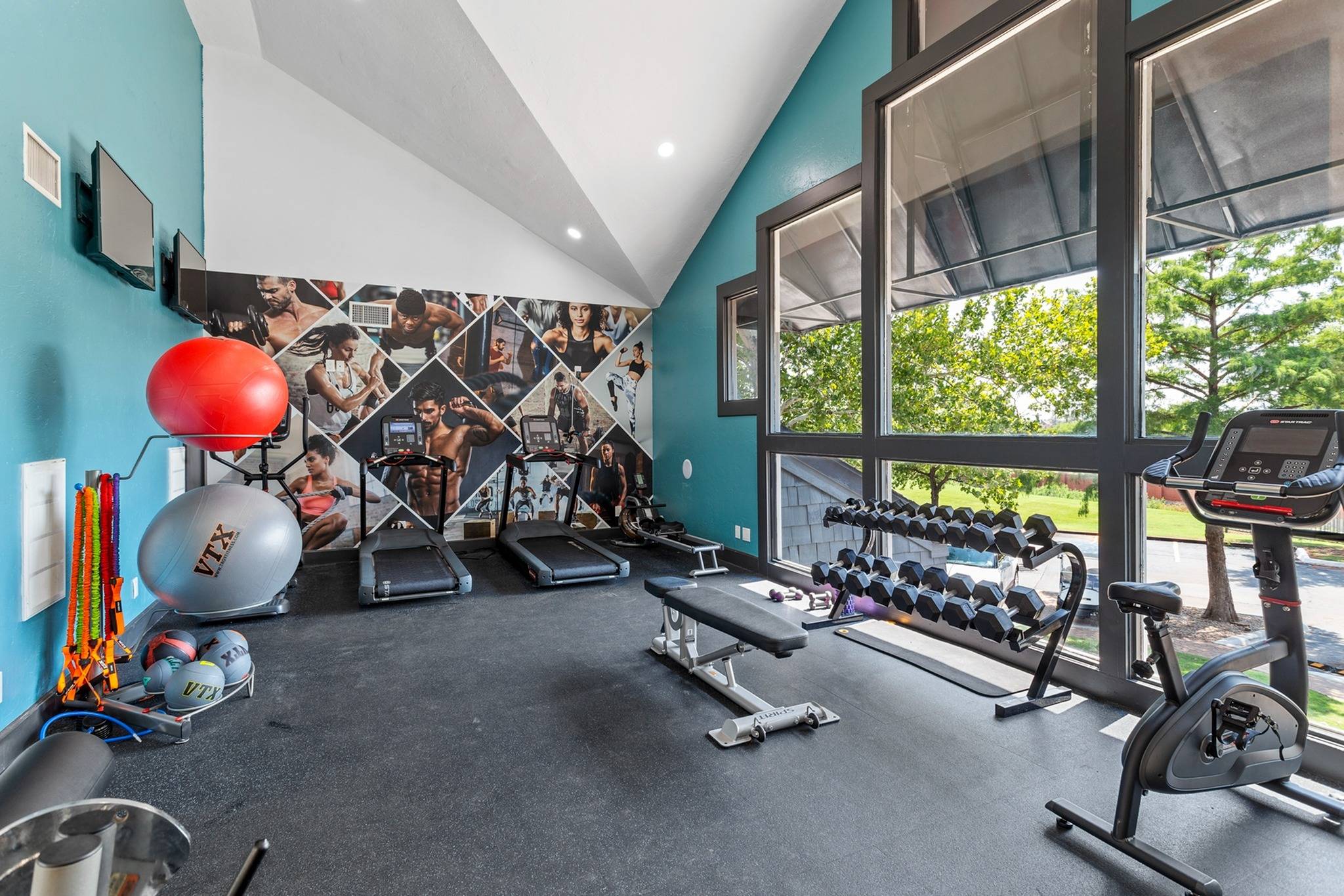 View Photos | Raindance