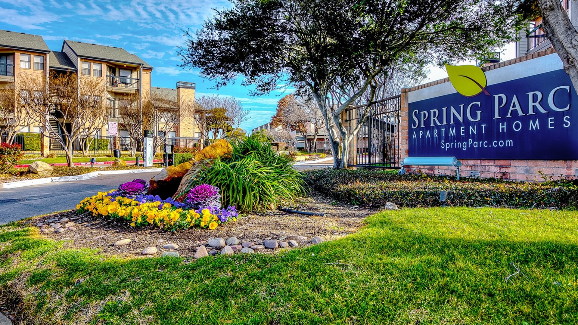 Spring Parc | Apartments In Dallas, TX