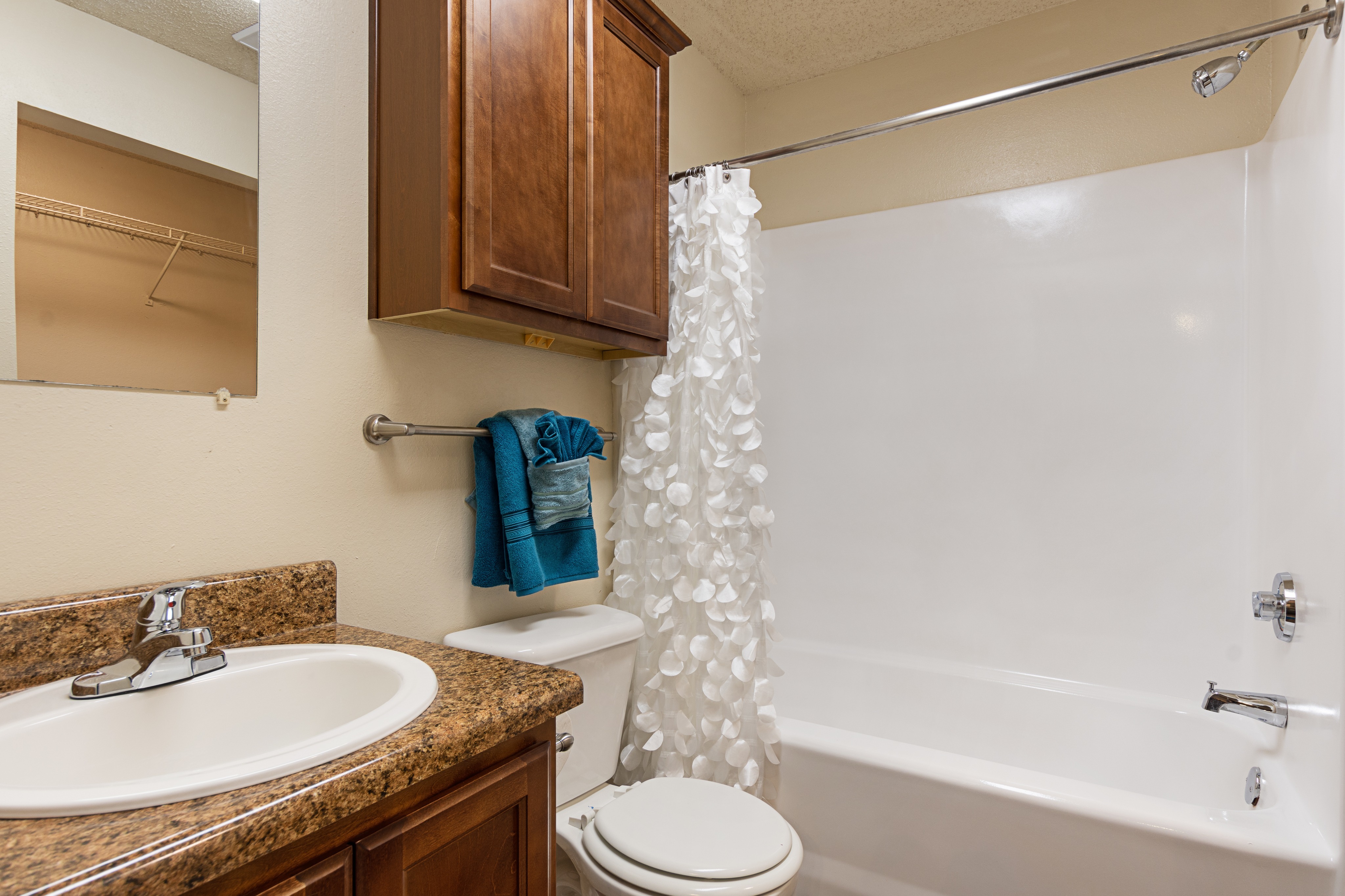 View Photos | Pinnacle Ridge Apartments