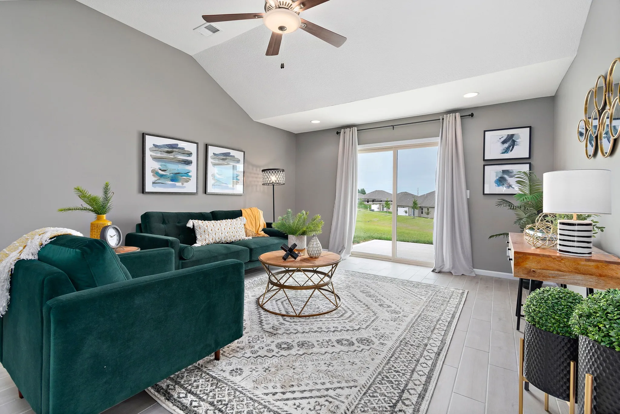 View Photos & Take A Virtual Tour | Eagle Crossing Townhomes