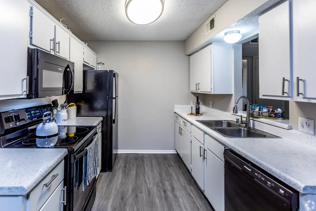 View Photos & Take A Virtual Tour | Pinnacle Ridge Apartments