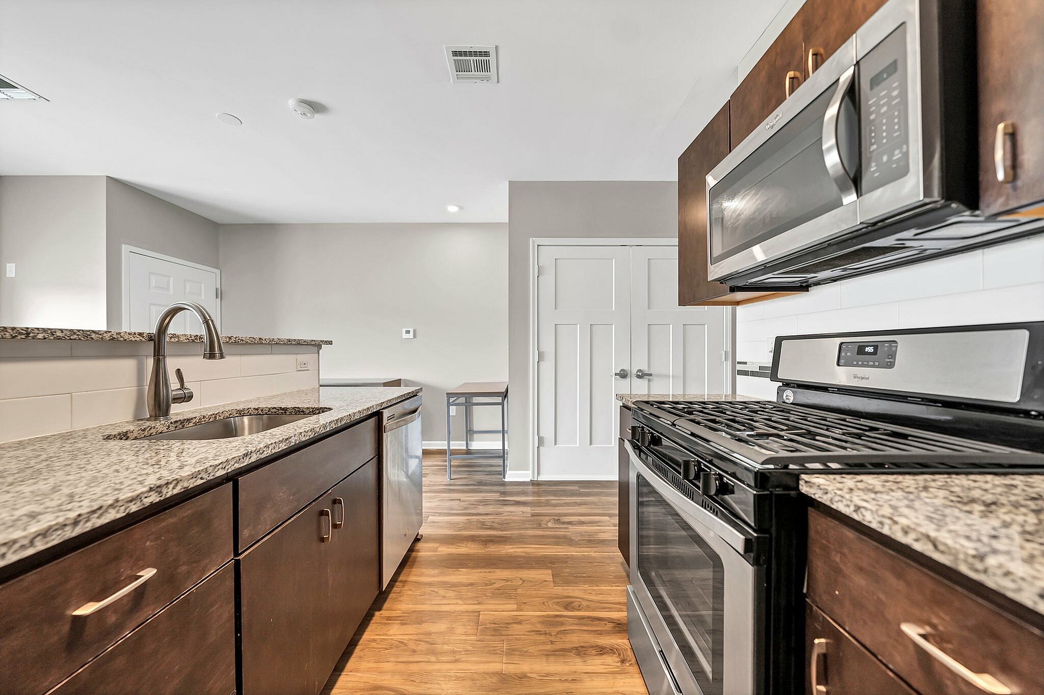 Photos & Tour | Axis 360 Apartments | Apartments Near University At Buffalo