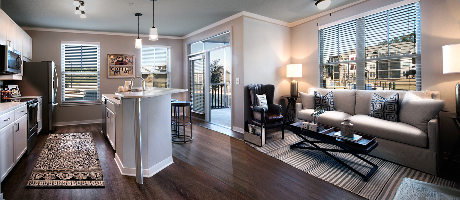 View Photos & Take A Virtual Tour | One Hampton Lake