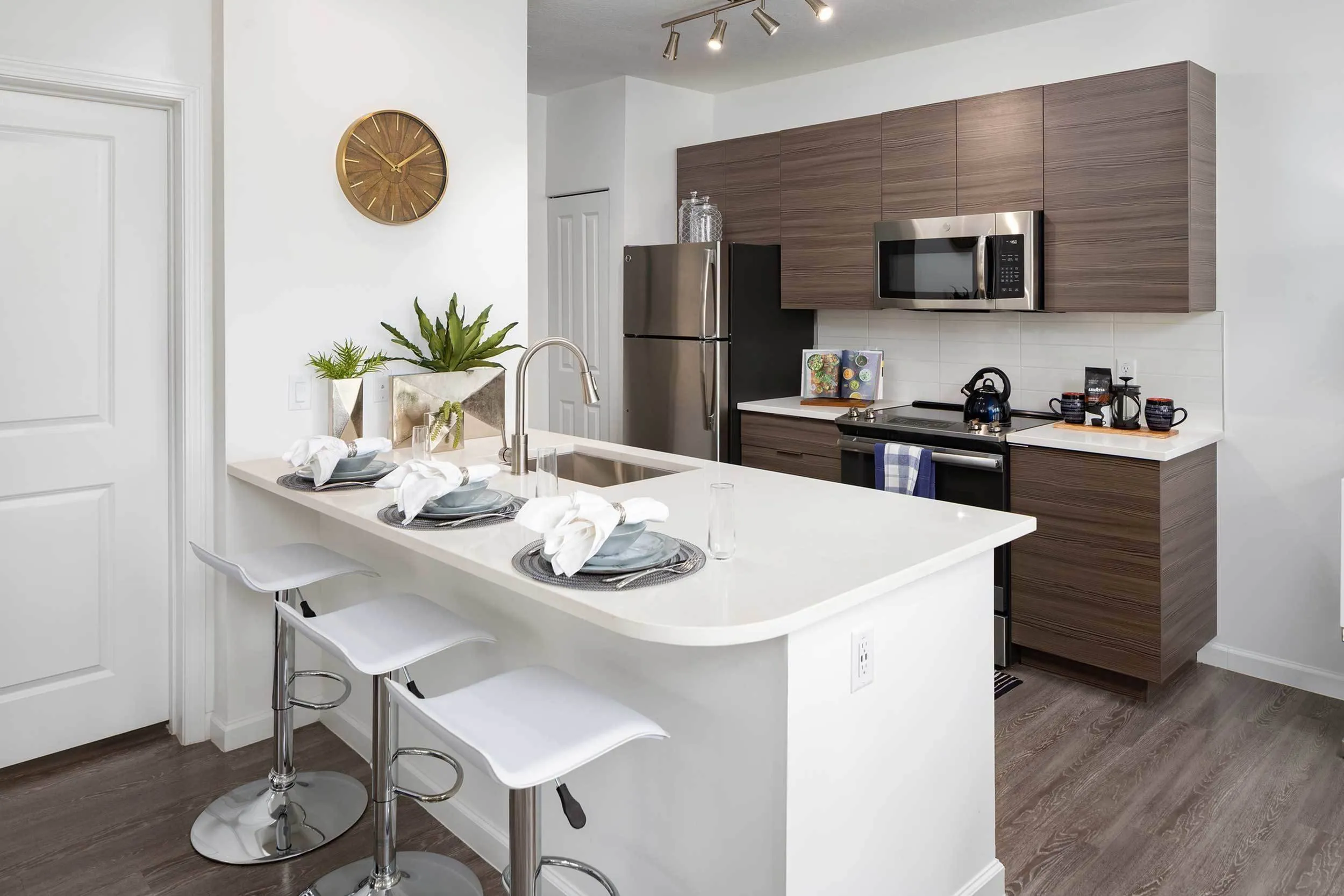 View Photos & Take A Virtual Tour | Altis Promenade