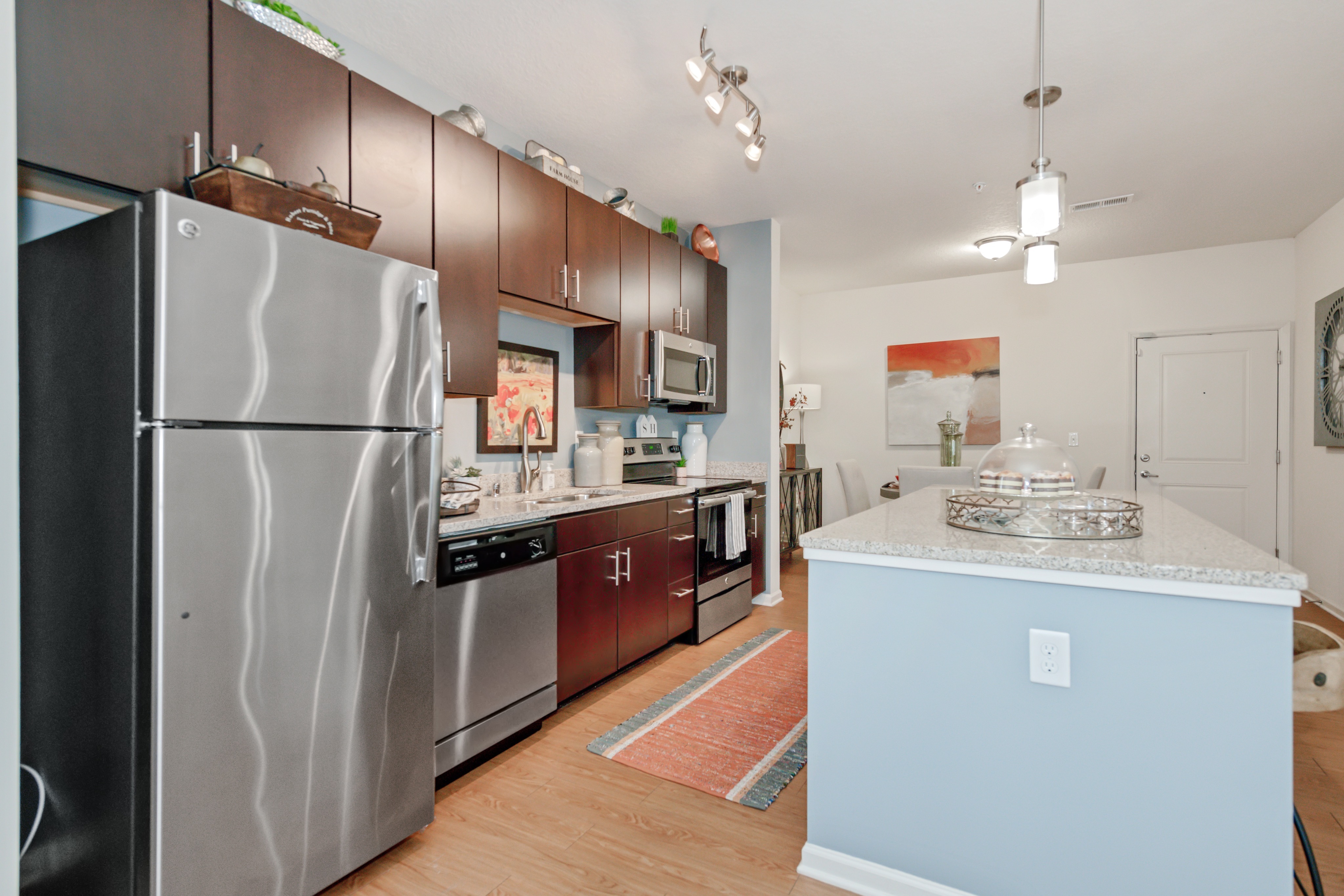 Louisville Kentucky Apartments for Rent | Springhouse Photos