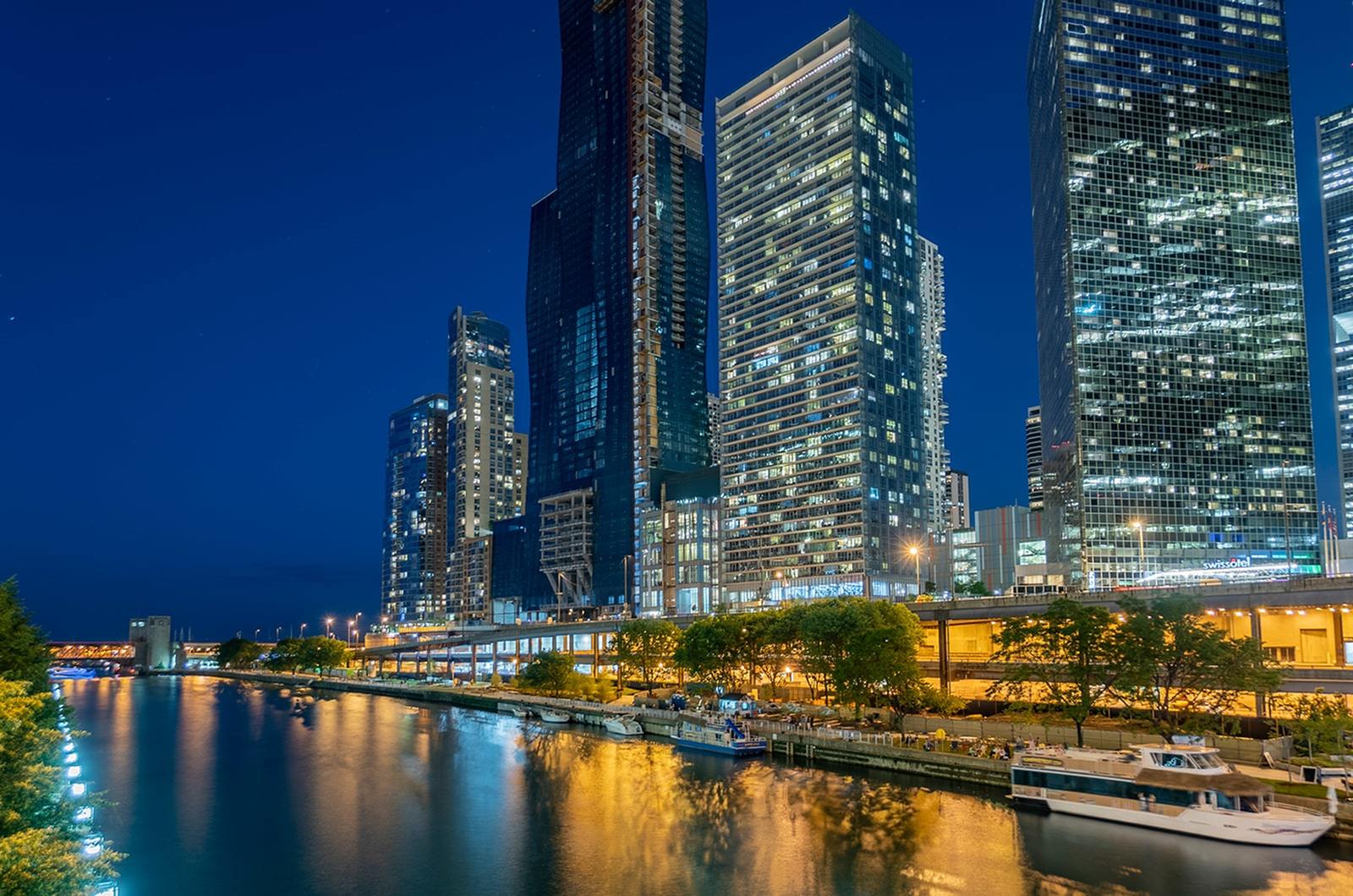 Coast At Lakeshore East Apartments In Chicago IL Coast At Lakeshore East Apartments In Chicago IL