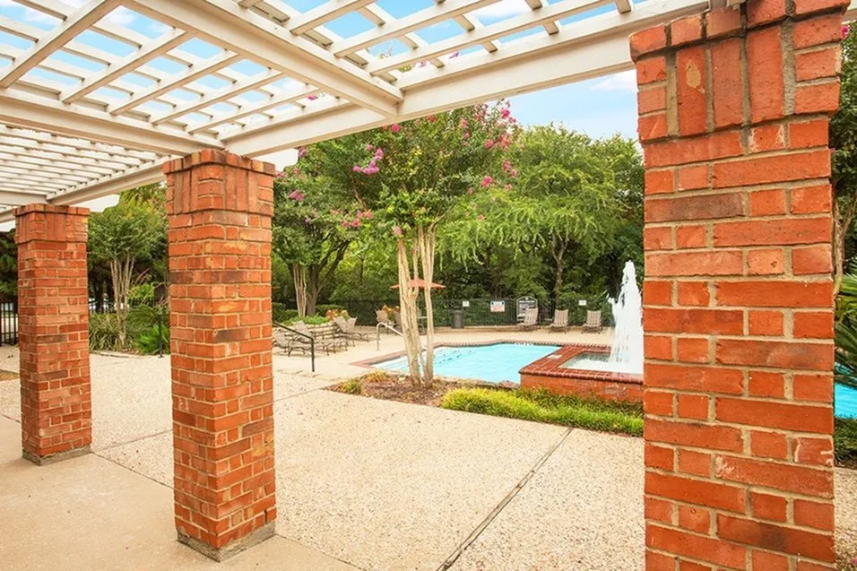View Photos | Retreat at Spring Park