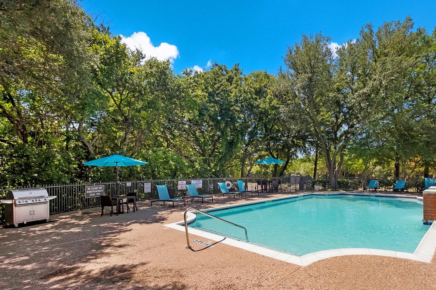 View Photos | Retreat at Spring Park