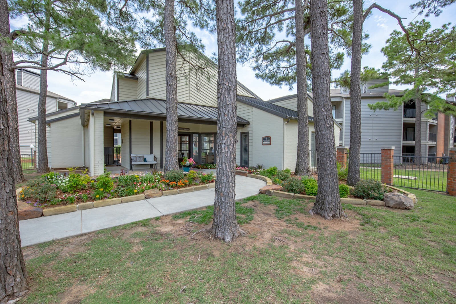 View Photos & Take A Virtual Tour | Woodscape Apartments