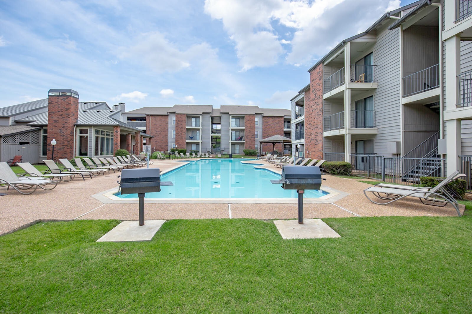 View Photos & Take A Virtual Tour | Woodscape Apartments