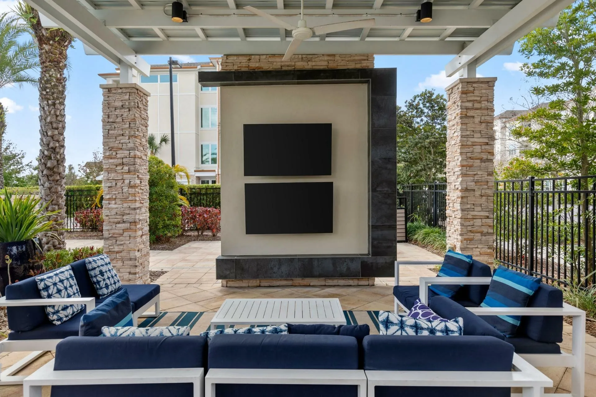 Photos | Horizon Wiregrass Ranch | Apartments in Wesley Chapel, FL