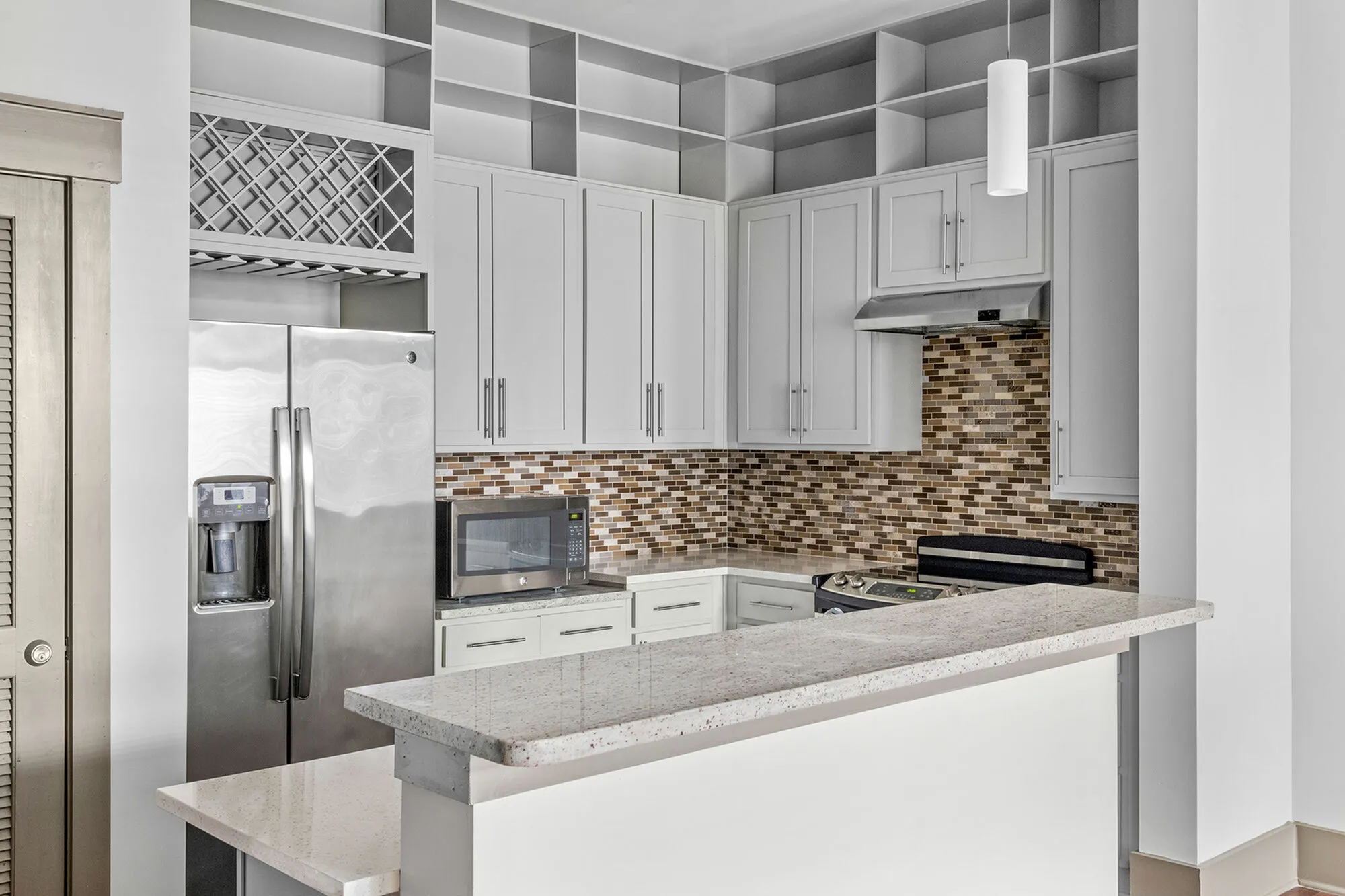 Luxury Apartment Amenities in Sandy Springs Near Dunwoody | 1160 Hammond