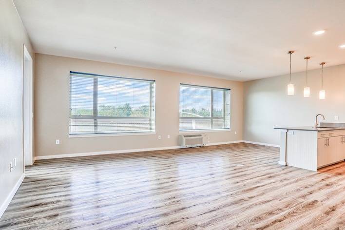 View Photos & Take A Virtual Tour | South Block Apartments