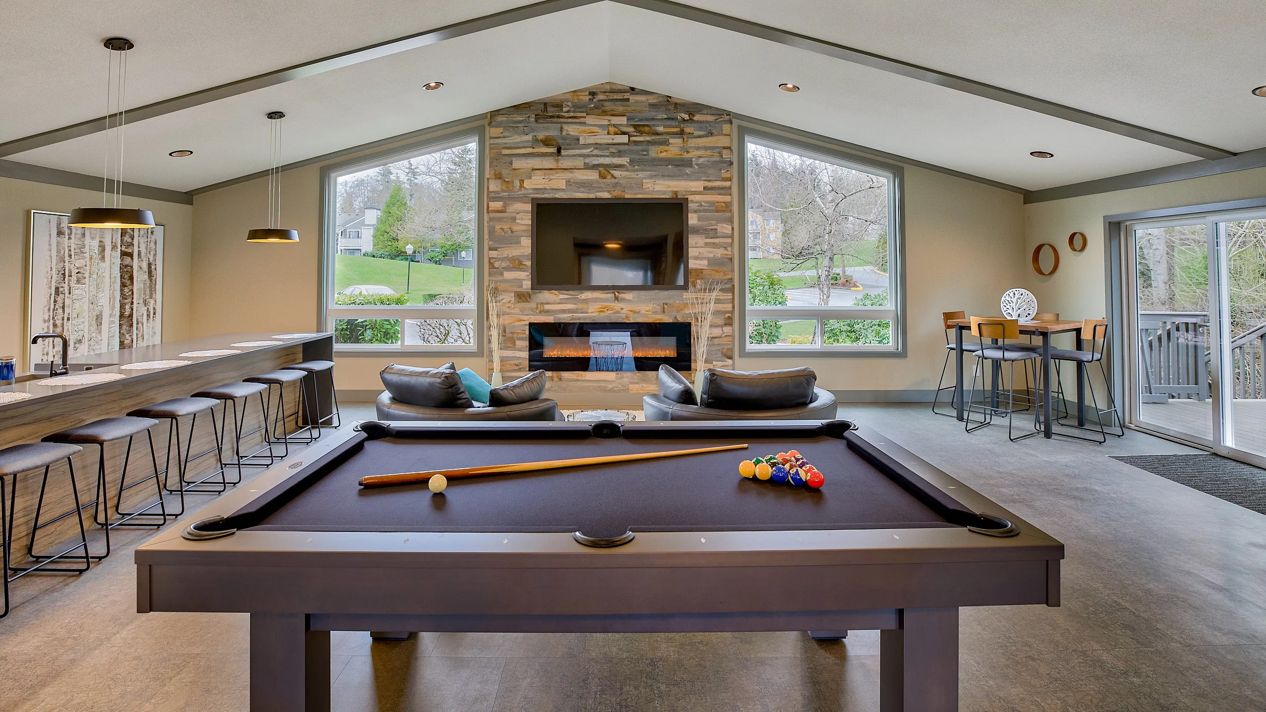 Apartments In Shoreline WA | Ballinger Commons