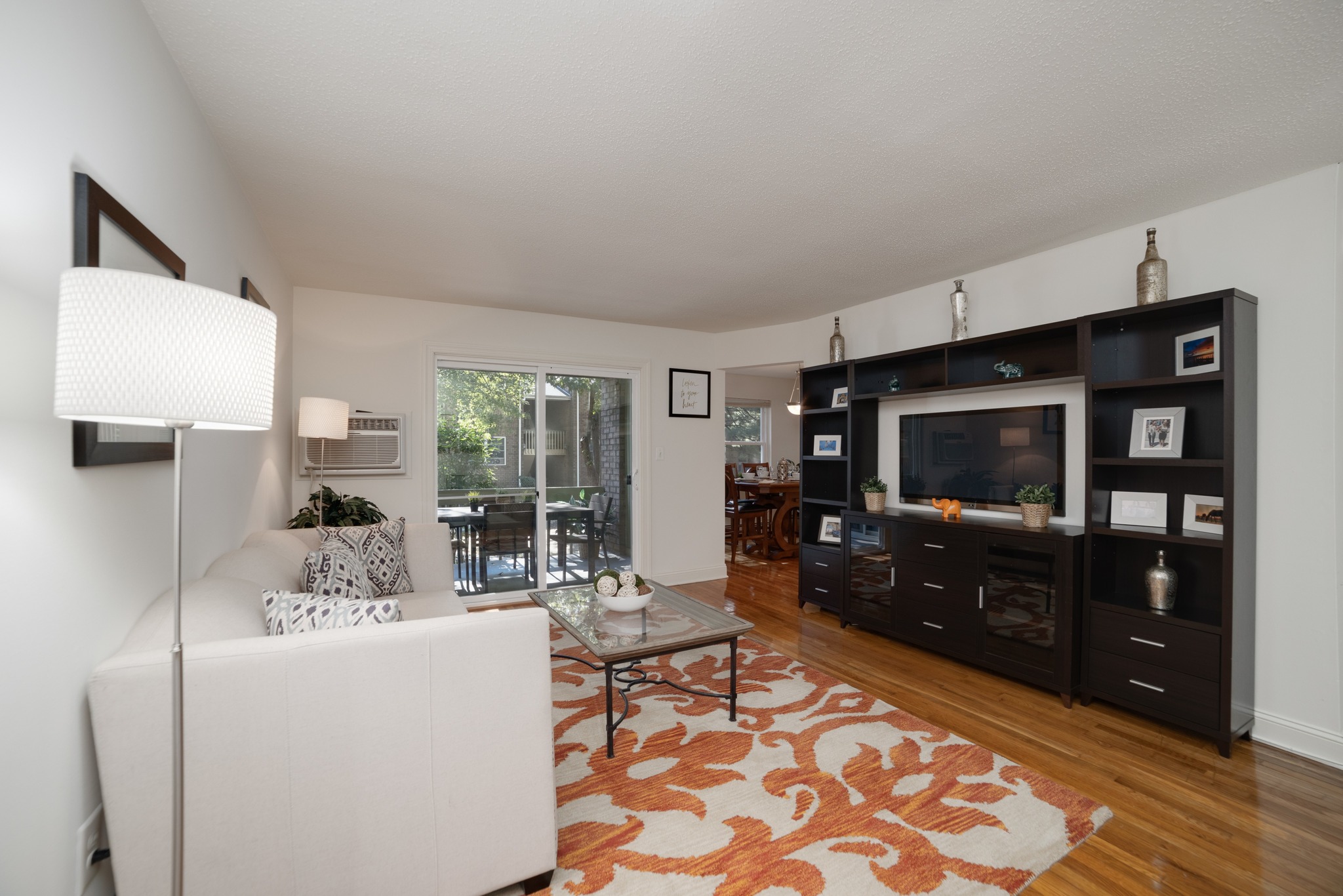 View Photos & Take A Virtual Tour | Colony Oaks