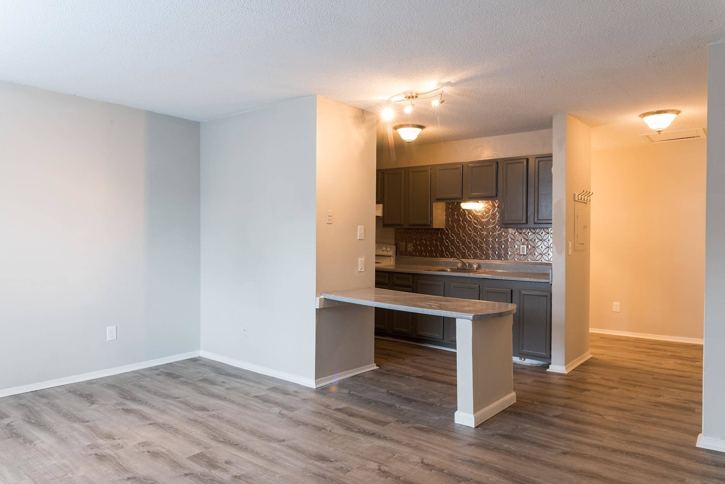 View Photos | Twin Oaks Apartments