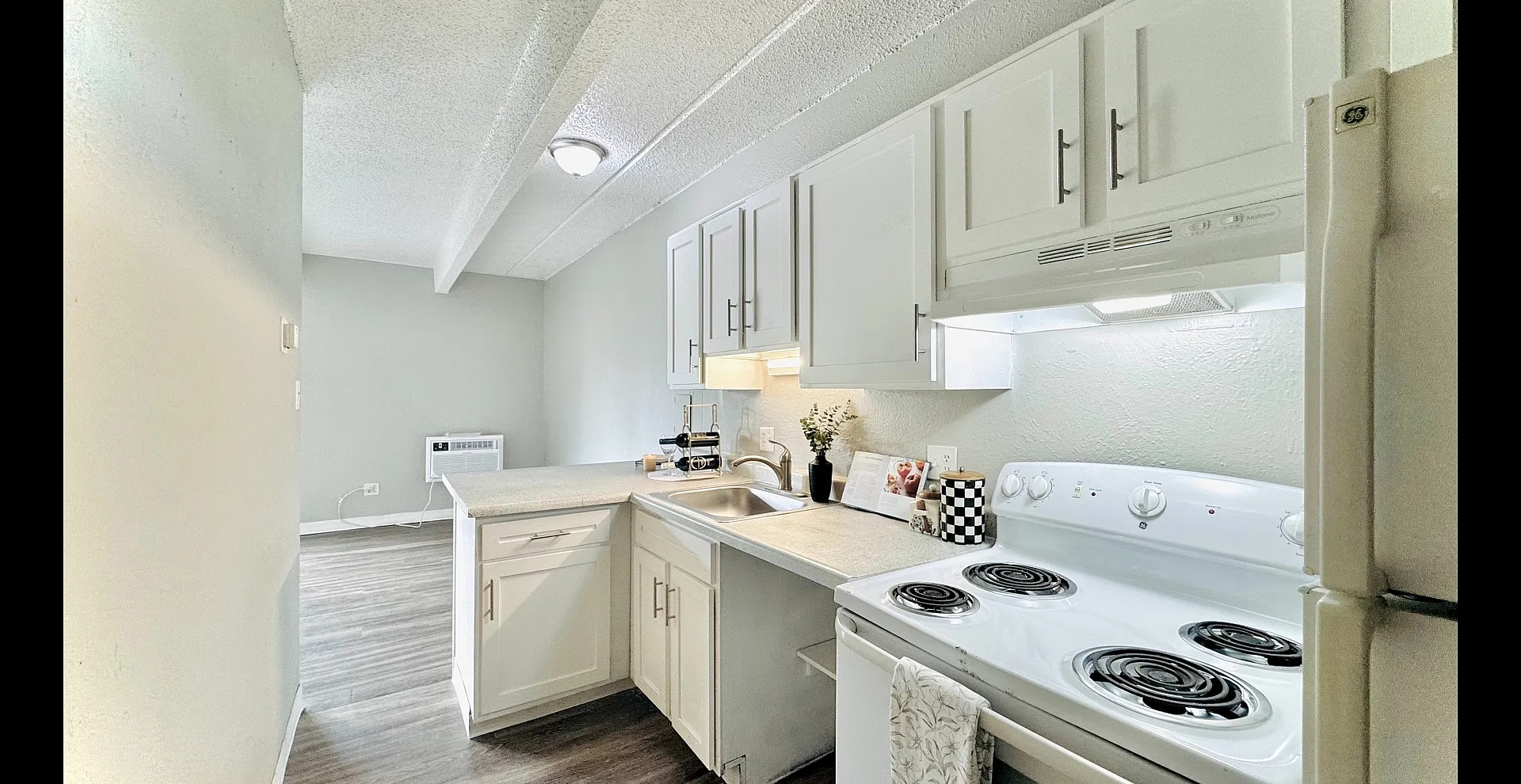 Geneva Flats Apartments | Affordable apartments in Aurora