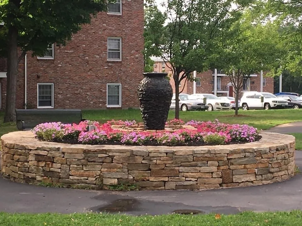 View Photos & Take A Virtual Tour | Manchester Gardens