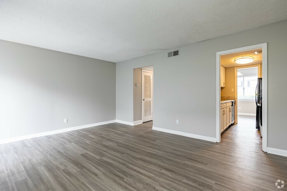 View Photos | Cedarview Townhomes