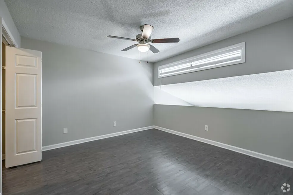 1 Bed Apartments - Check Availability | Decatur Lofts