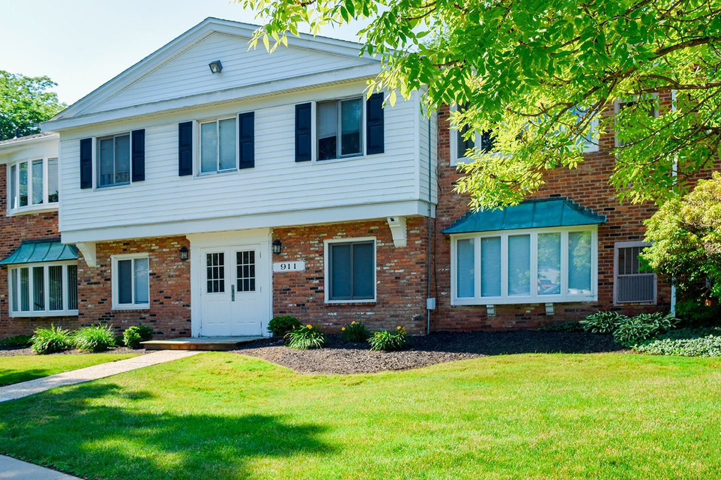 Apartments Near Cleveland | Photos | Village at Mayfield