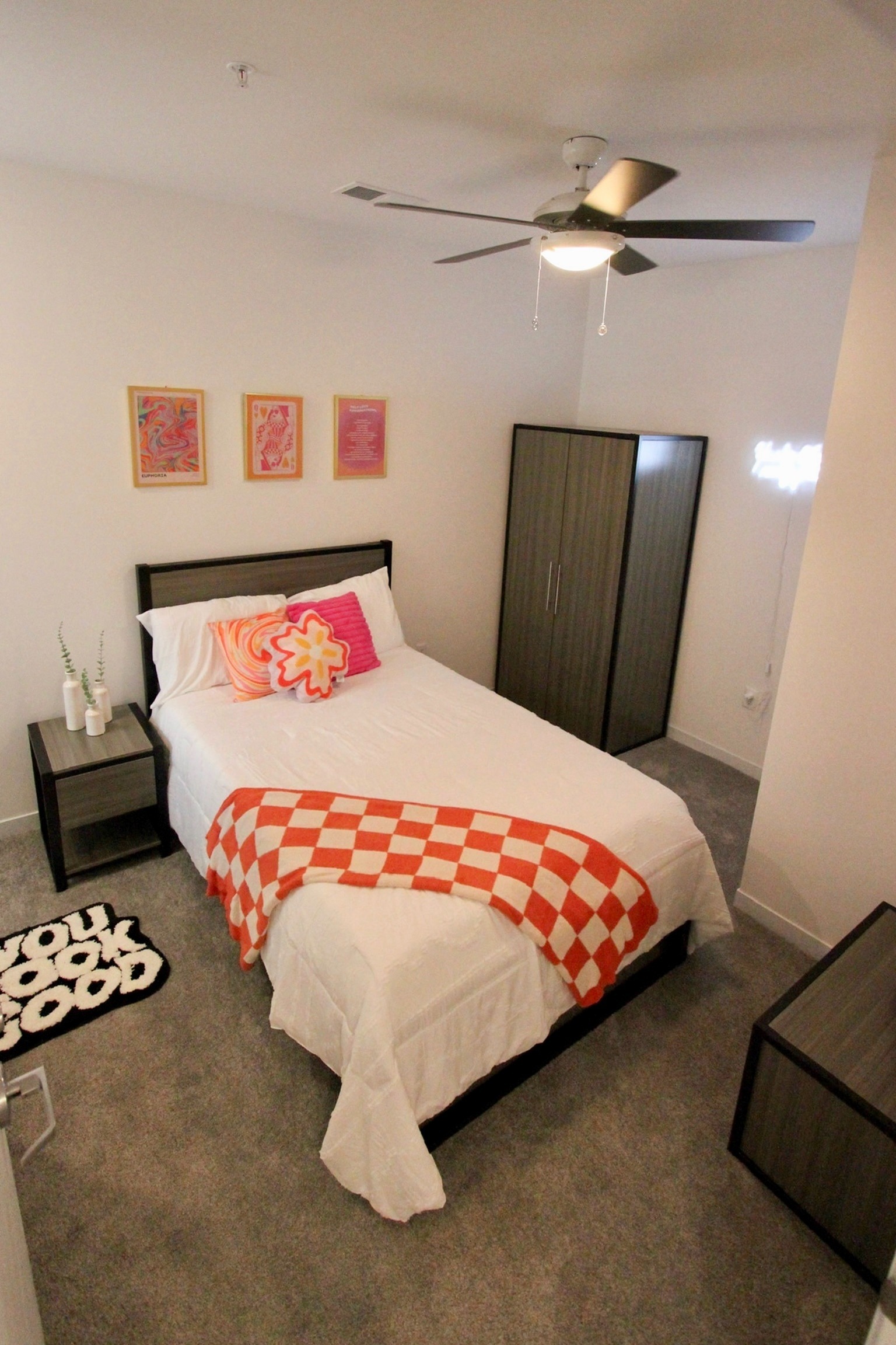 Photos | Student Apartments near UIUC | Pacifica on Green