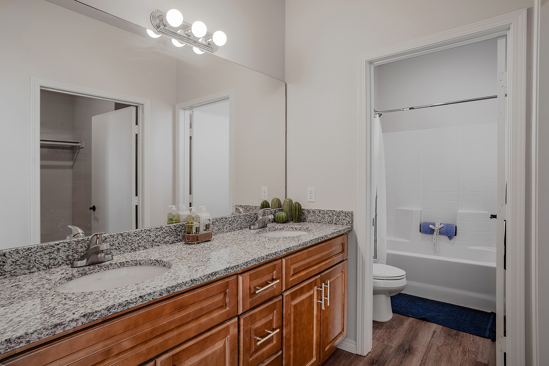 View Photos | Grapevine Villa