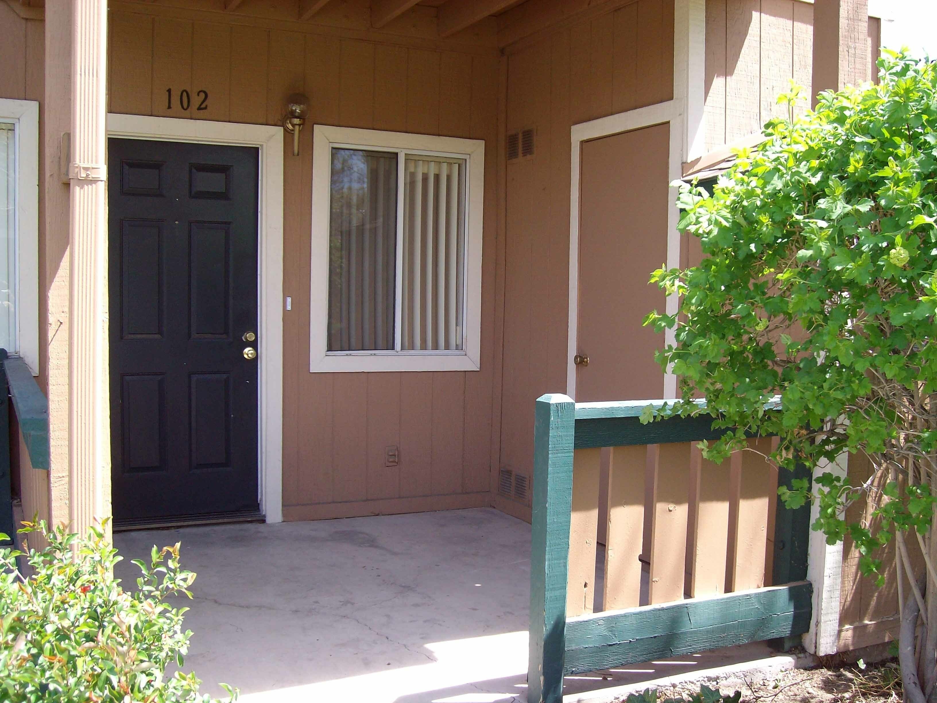1 - 2 Bed Apartments - Check Availability | Brooktree Apartments