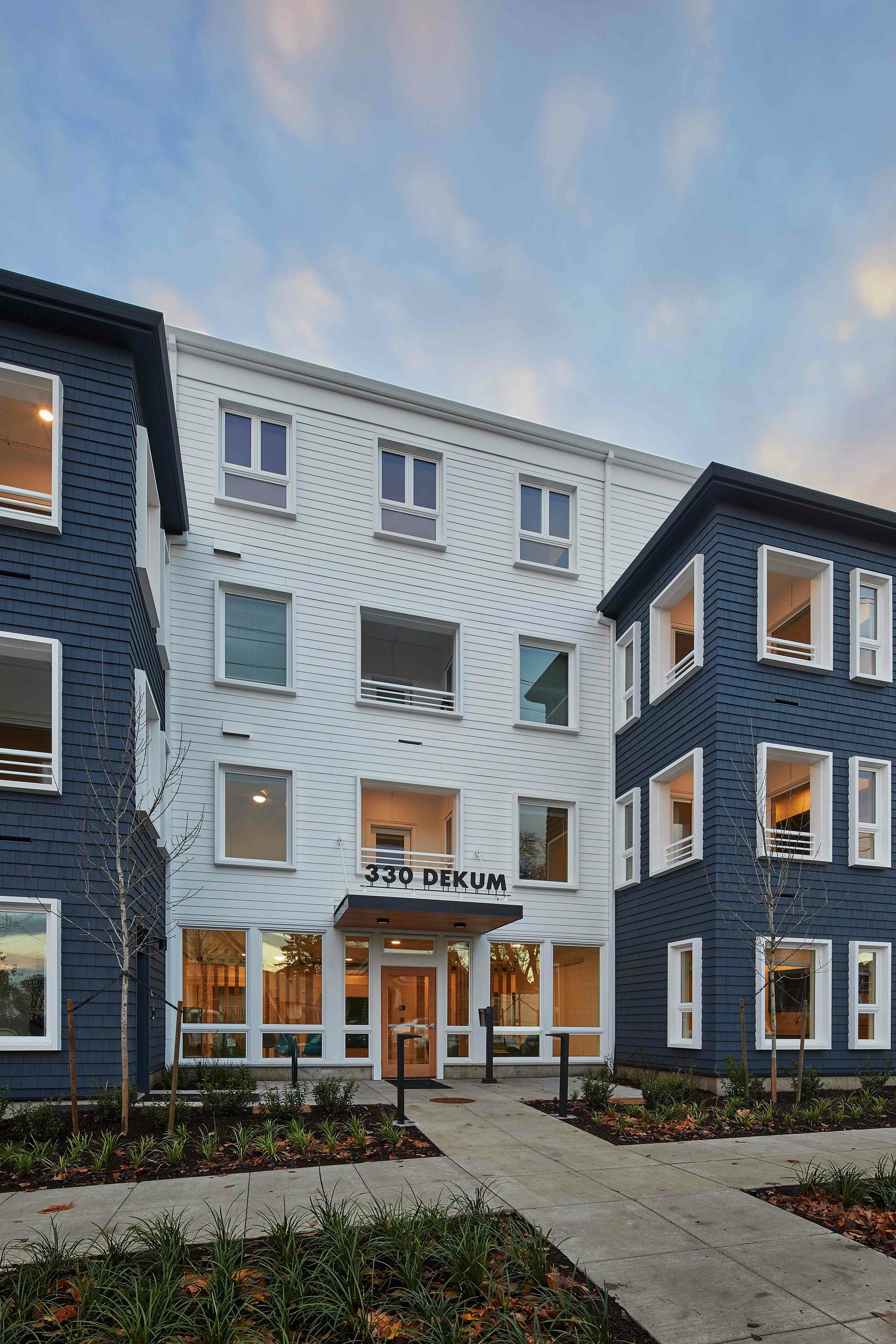 View Photos | 330 Dekum Apartments