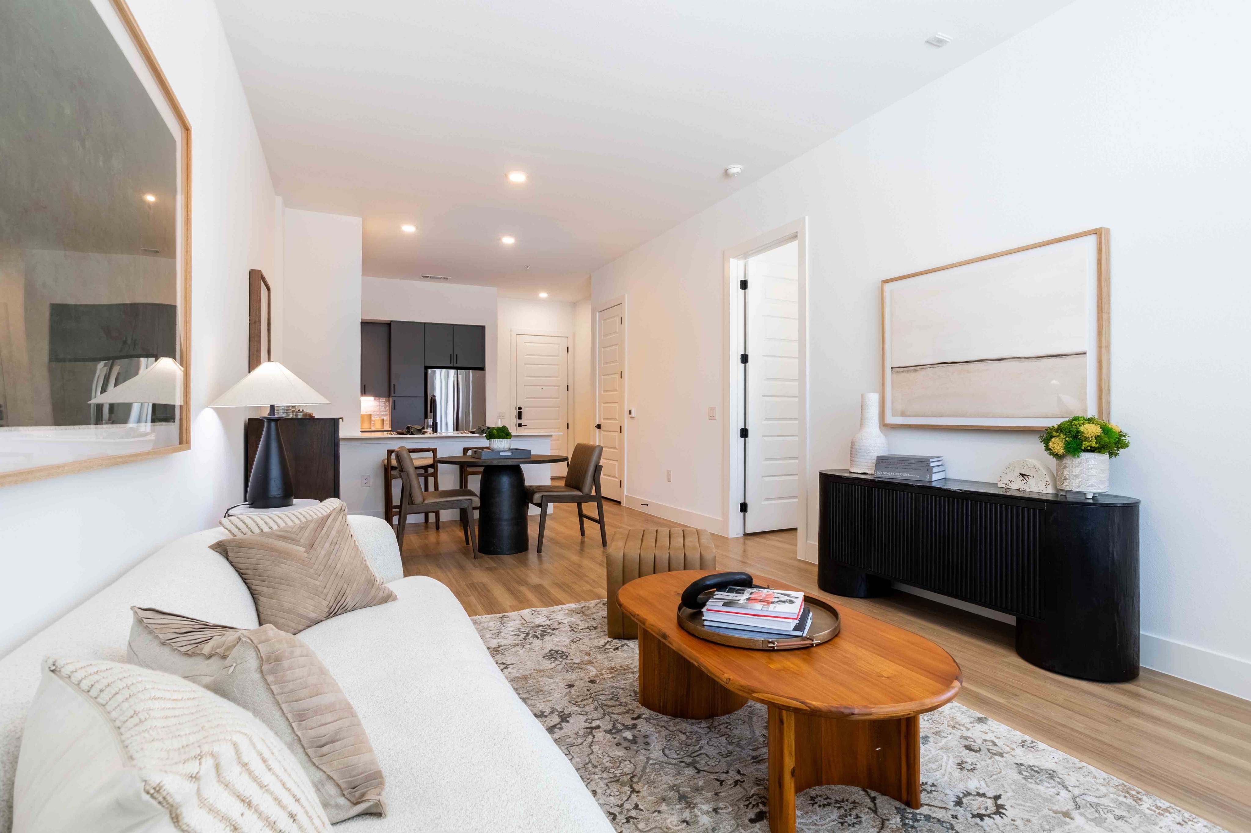 View Photos of Caroline at Memorial, Apartments for Rent