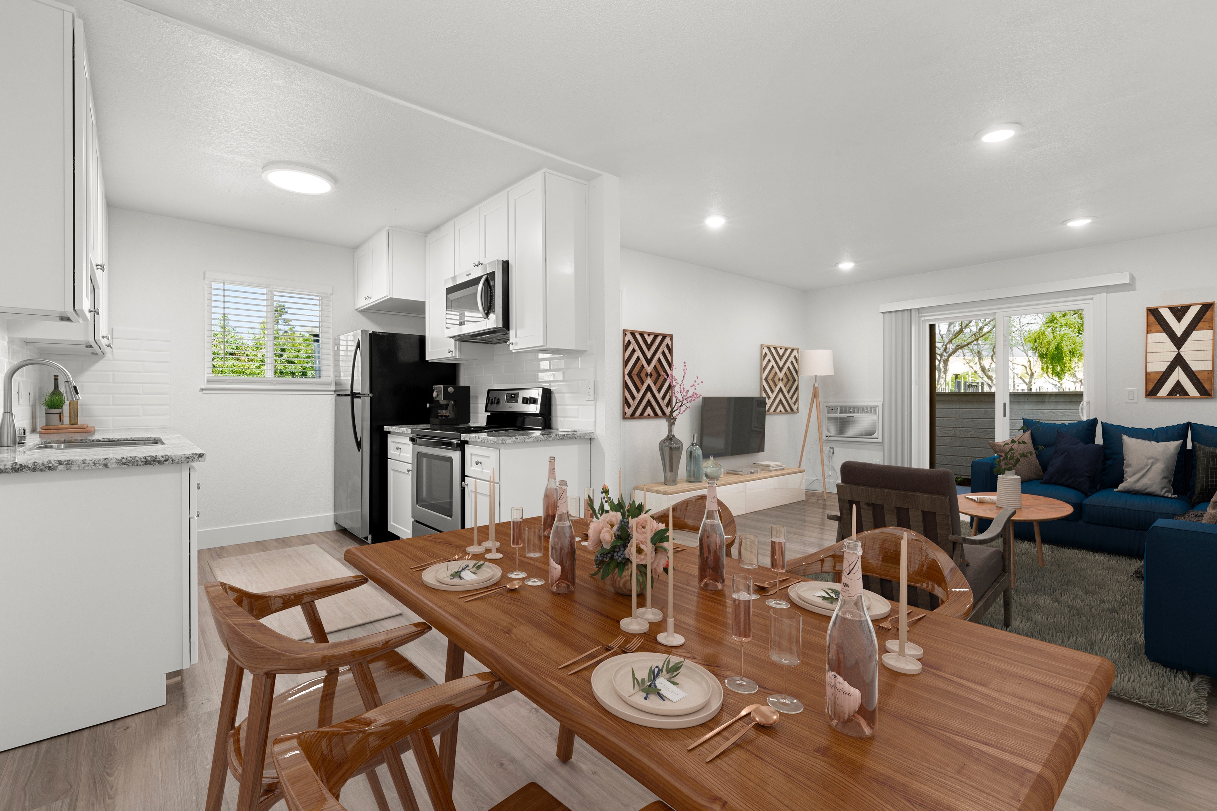 View Photos & Take A Virtual Tour | The Huntley Apartments