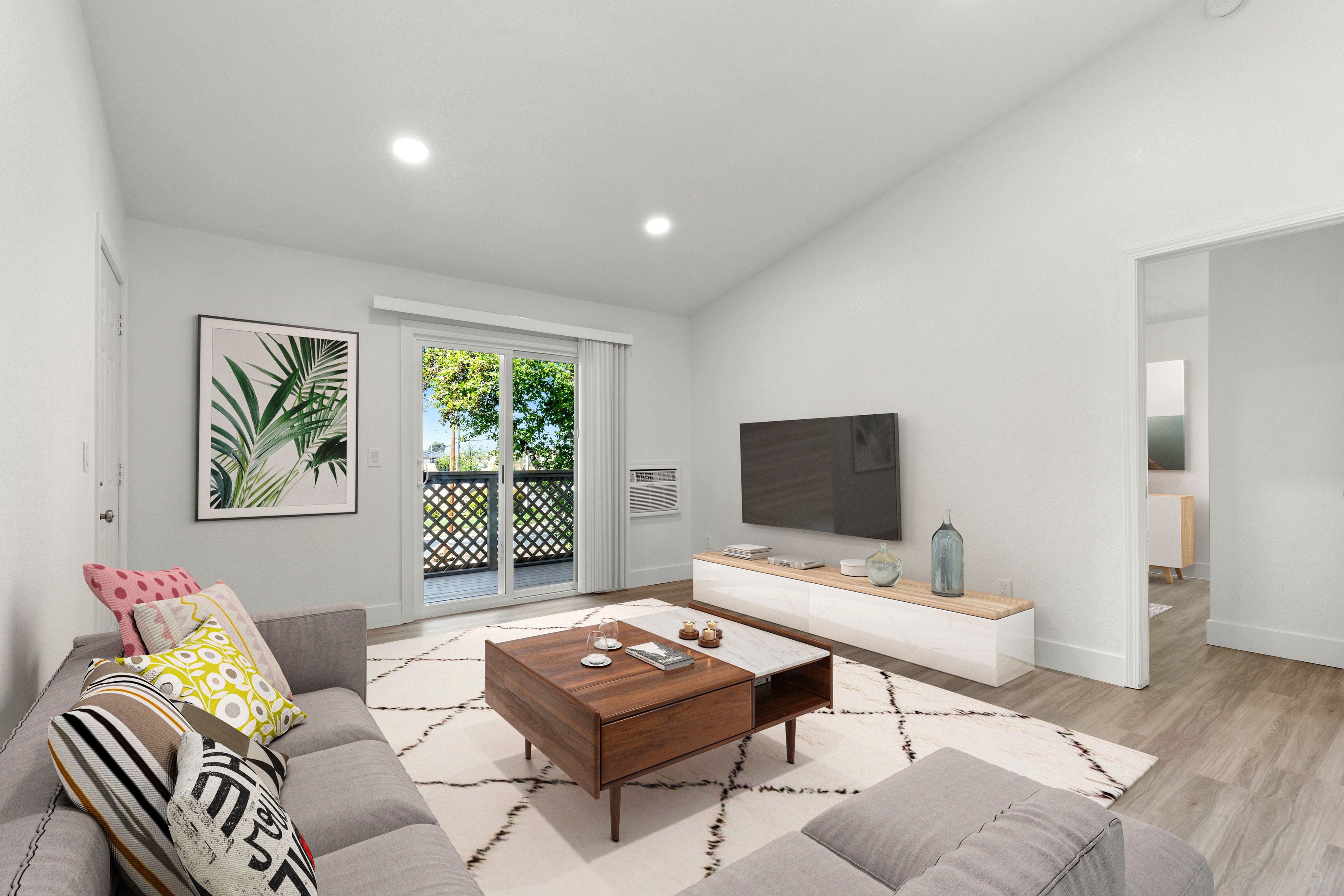 View Photos & Take A Virtual Tour | The Huntley Apartments