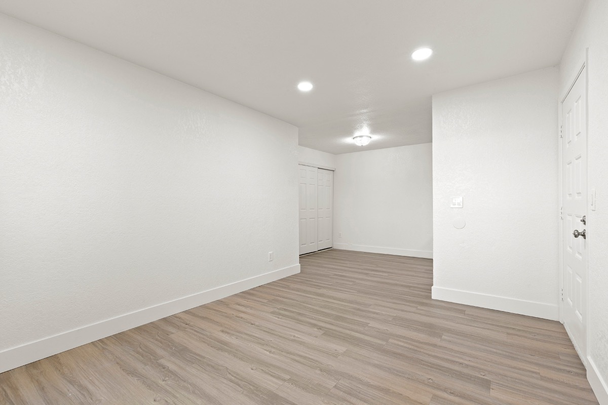 View Photos & Take A Virtual Tour | The Huntley Apartments