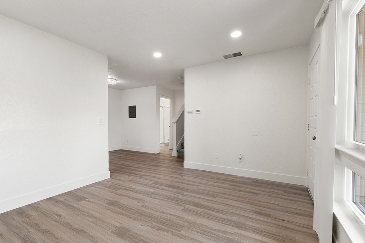 View Photos & Take A Virtual Tour | The Huntley Apartments
