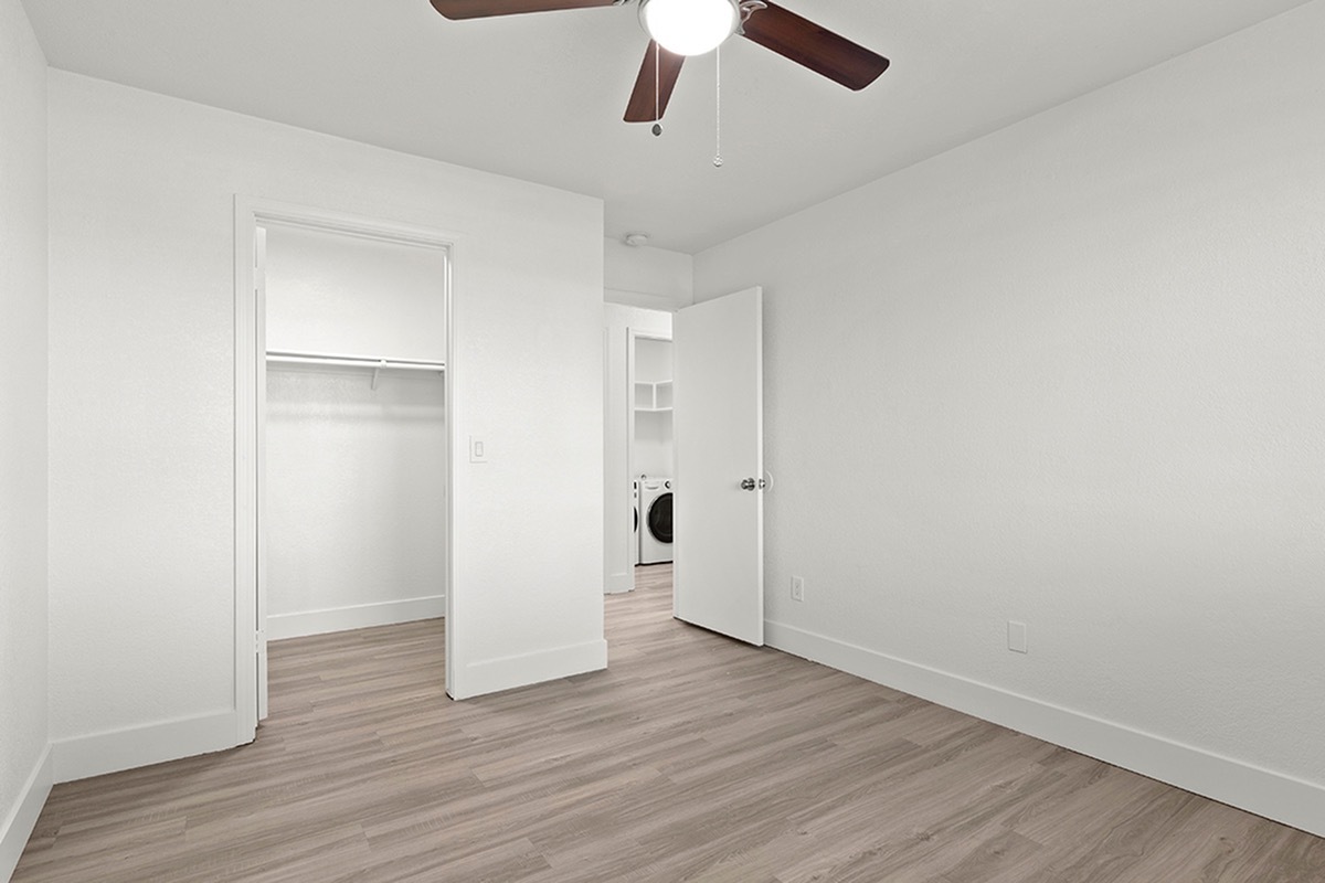 View Photos & Take A Virtual Tour | The Huntley Apartments