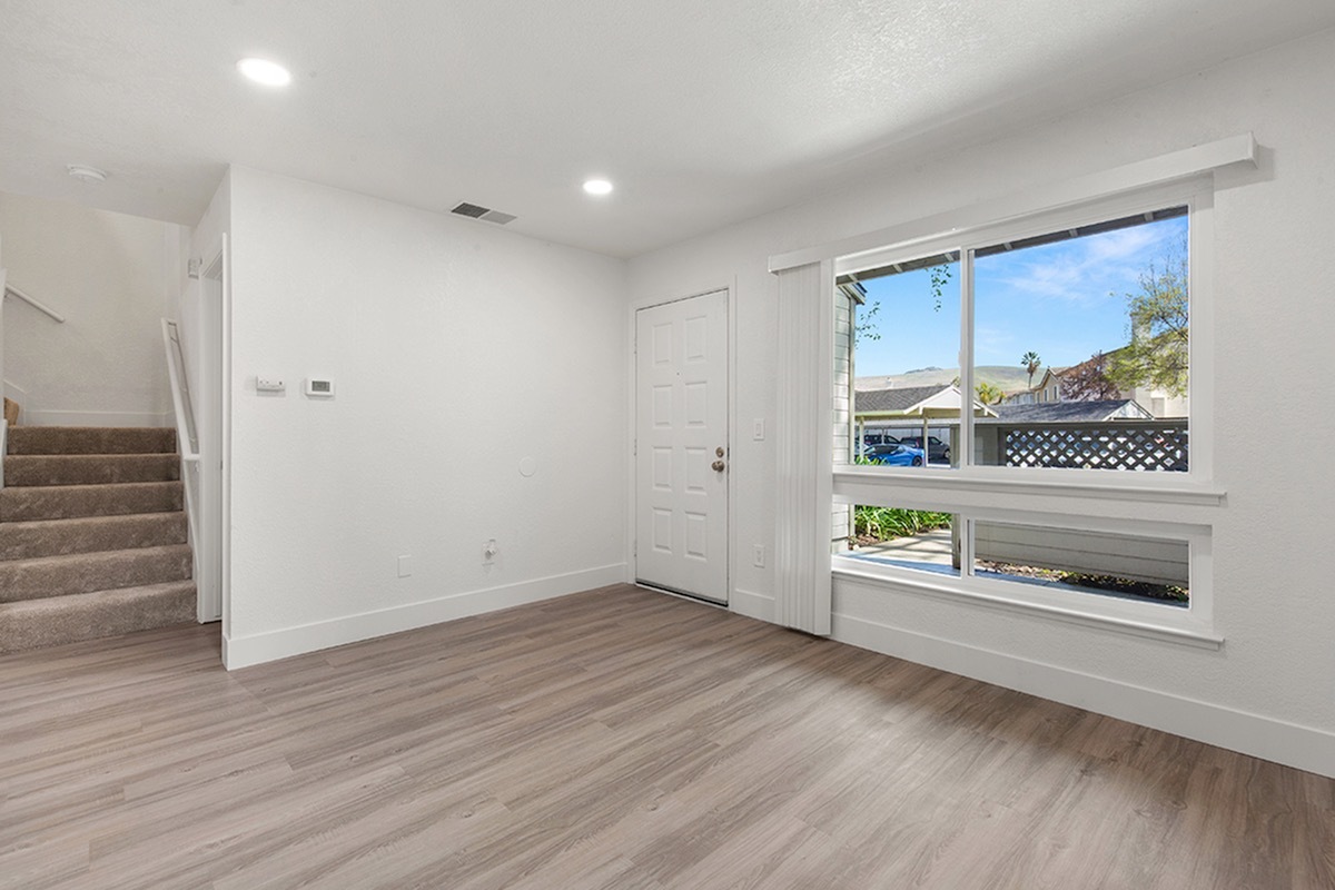 View Photos & Take A Virtual Tour | The Huntley Apartments