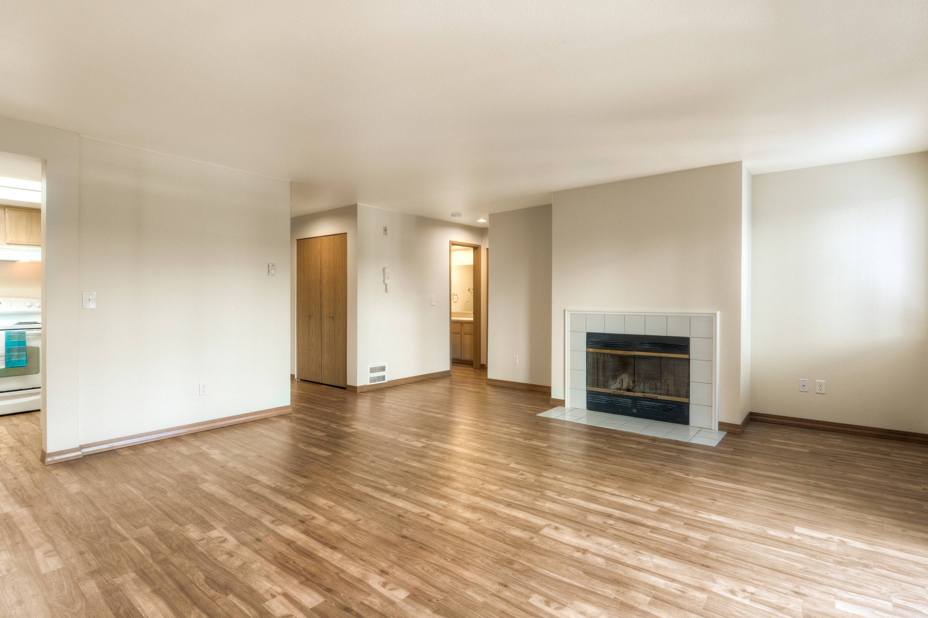 View Photos | Meridian Place Apartments