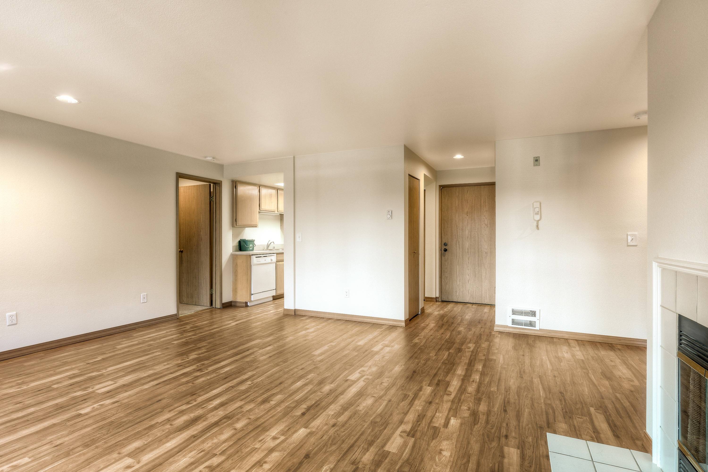 View Photos | Meridian Place Apartments