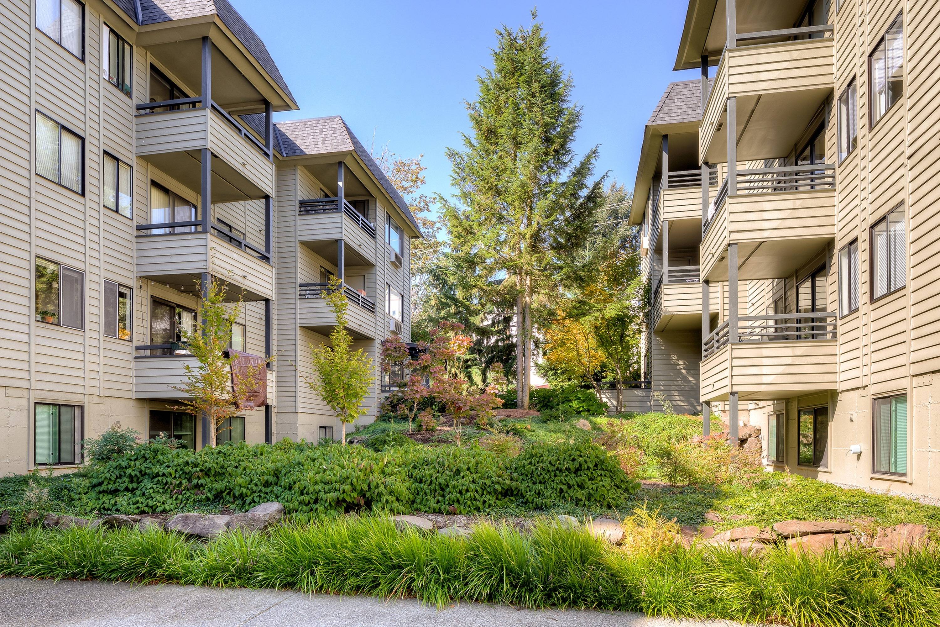 View Photos | Meridian Place Apartments