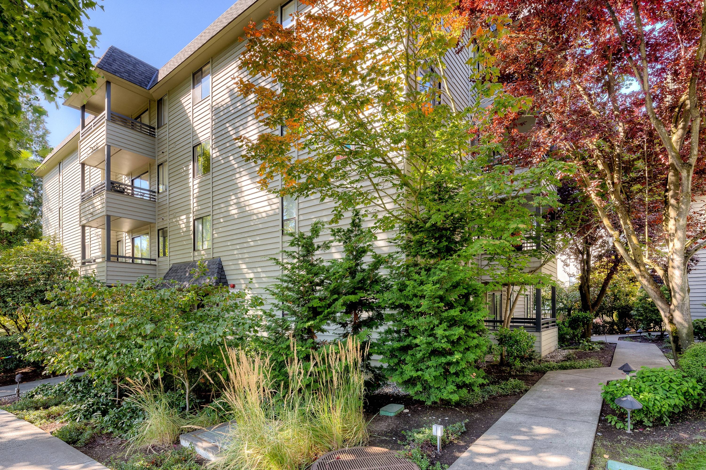 View Photos | Meridian Place Apartments