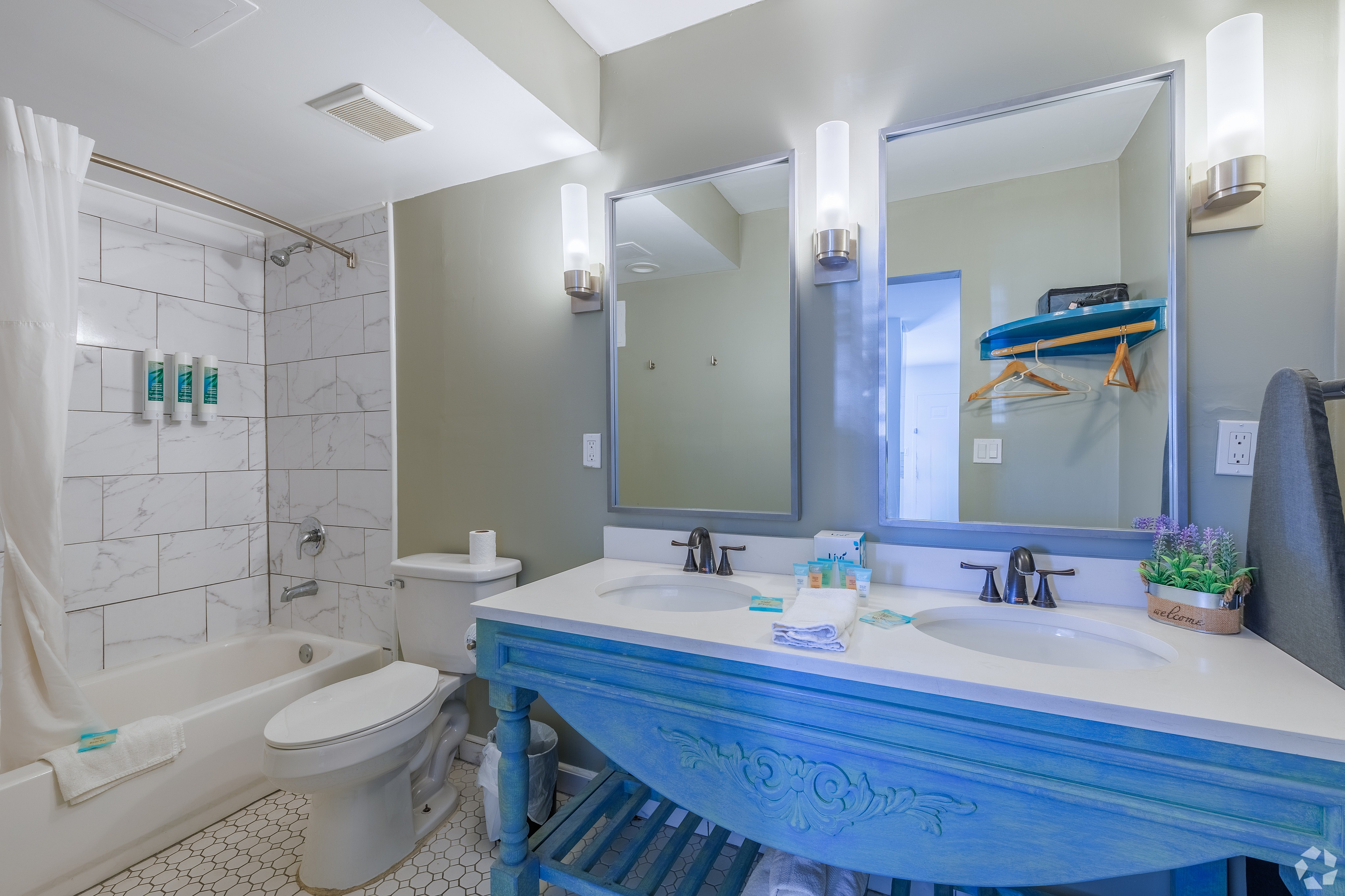 View Photos | Swan Luxury Studio Apartments