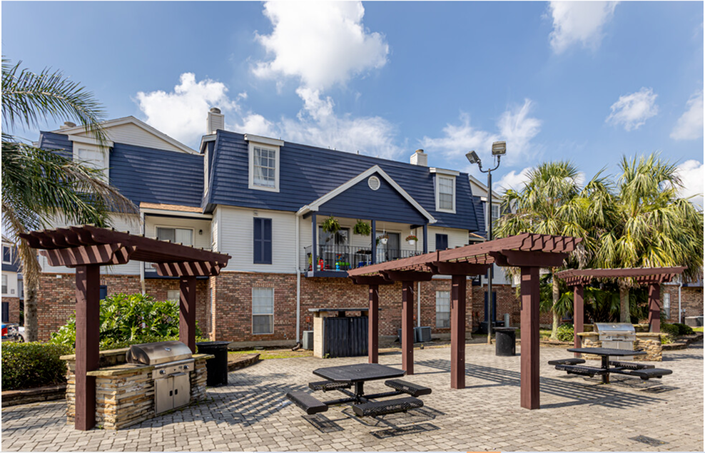 View Photos | Stonebridge Manor